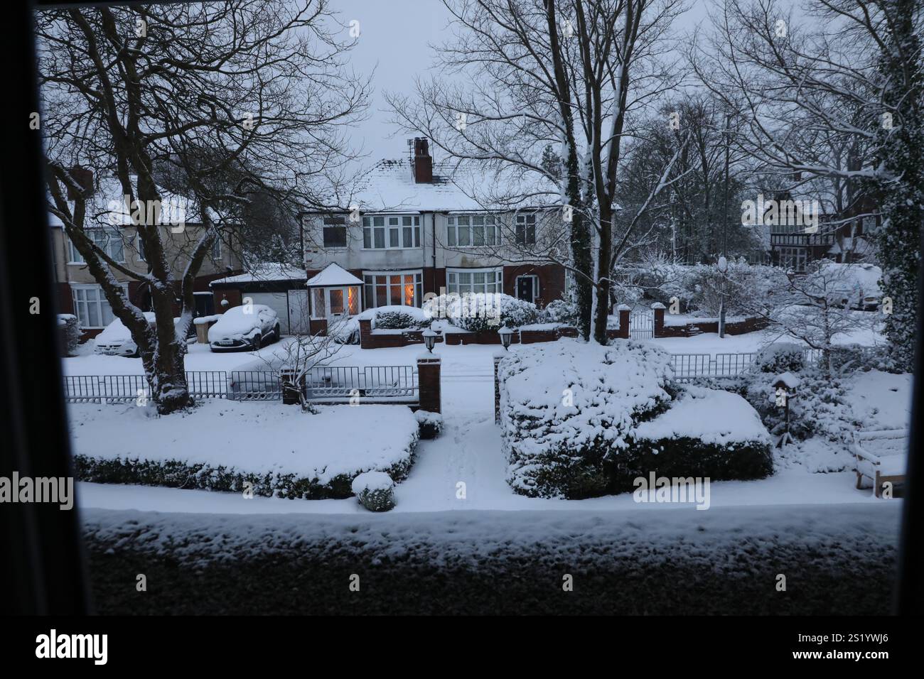 Bolton, England. 5th January 2025. Snow arrived in the Greater ...