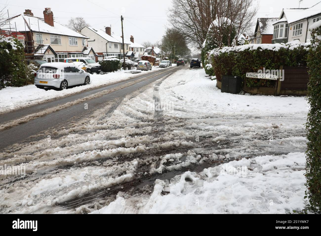 Bolton, England. 5th January 2025. Snow arrived in the Greater ...