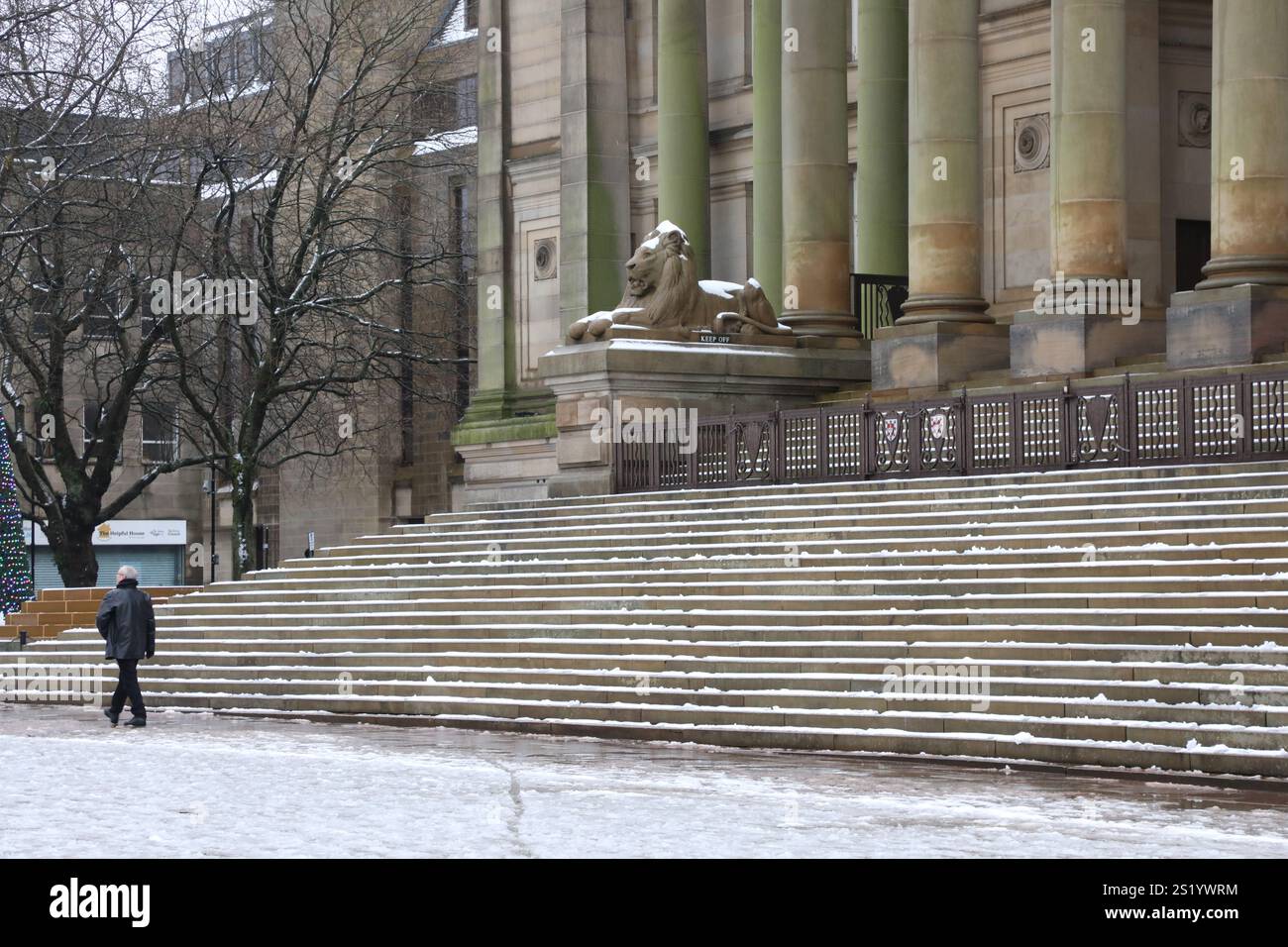Bolton, England. 5th January 2025. Snow arrived in the Greater ...