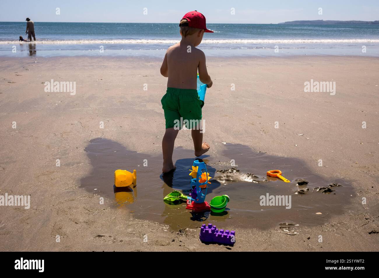 Summer time at beach hi-res stock photography and images - Alamy