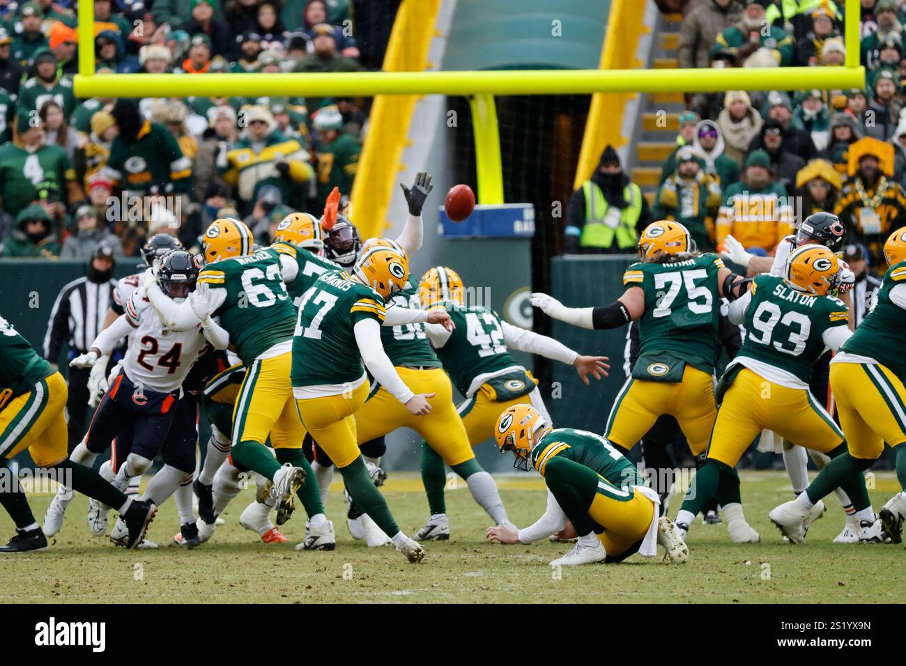 Green Bay Packers place kicker Brandon McManus (17) kicks a field goal ...