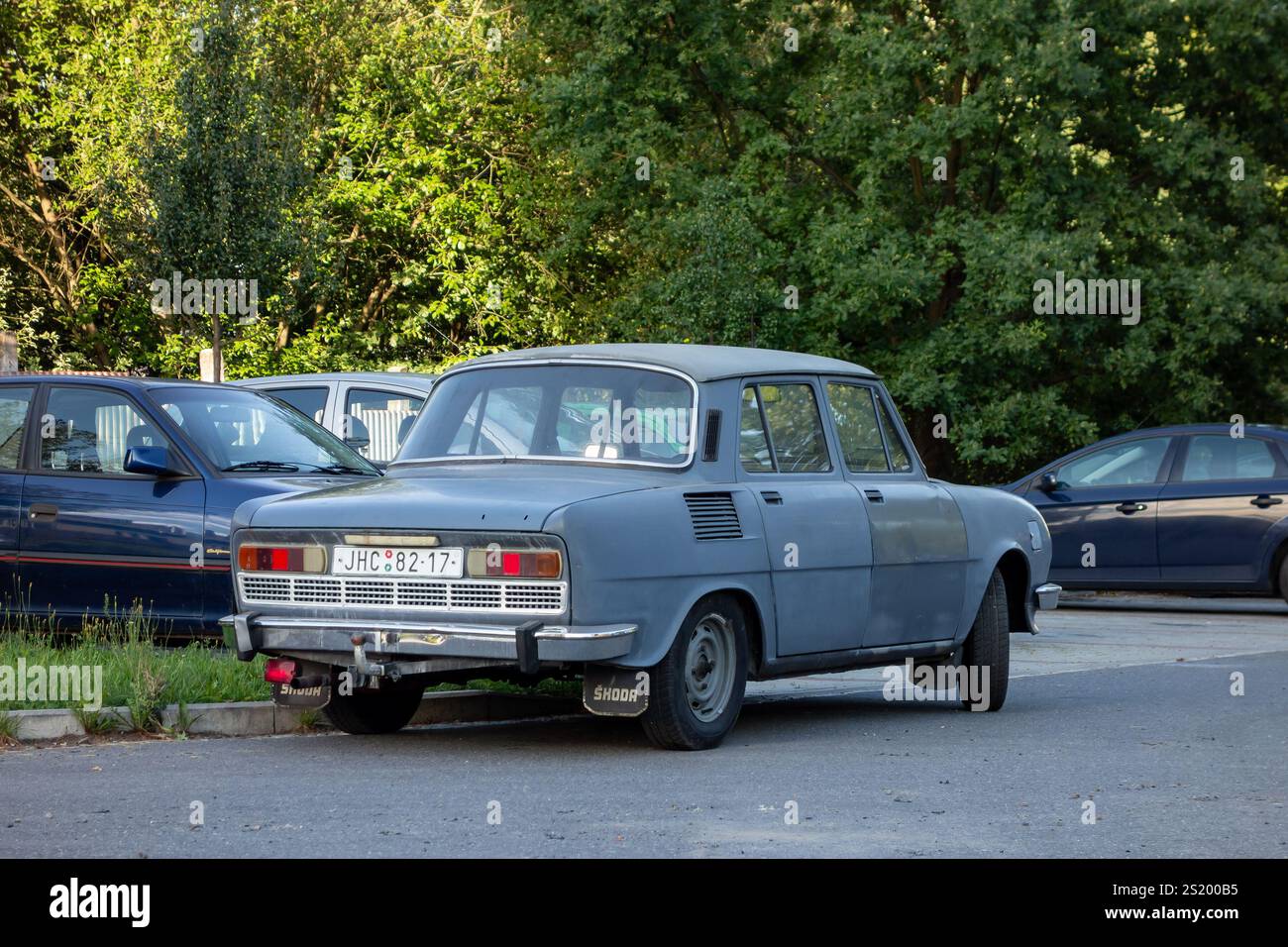Old skoda hi-res stock photography and images - Alamy