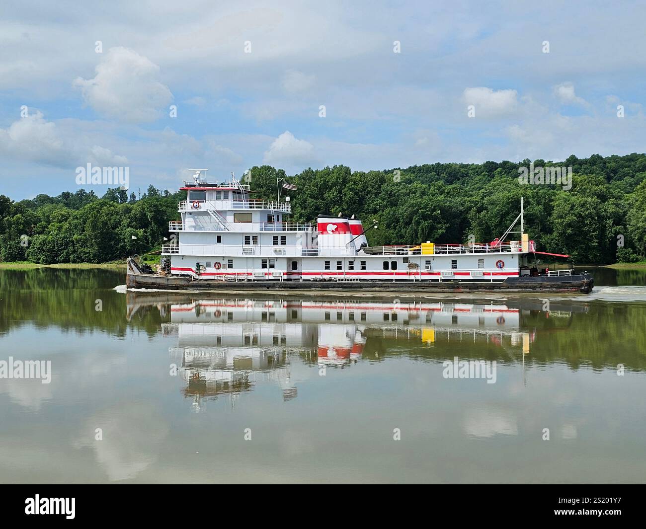 A towboat on the Ohio River in Kentucky Stock Photo - Alamy