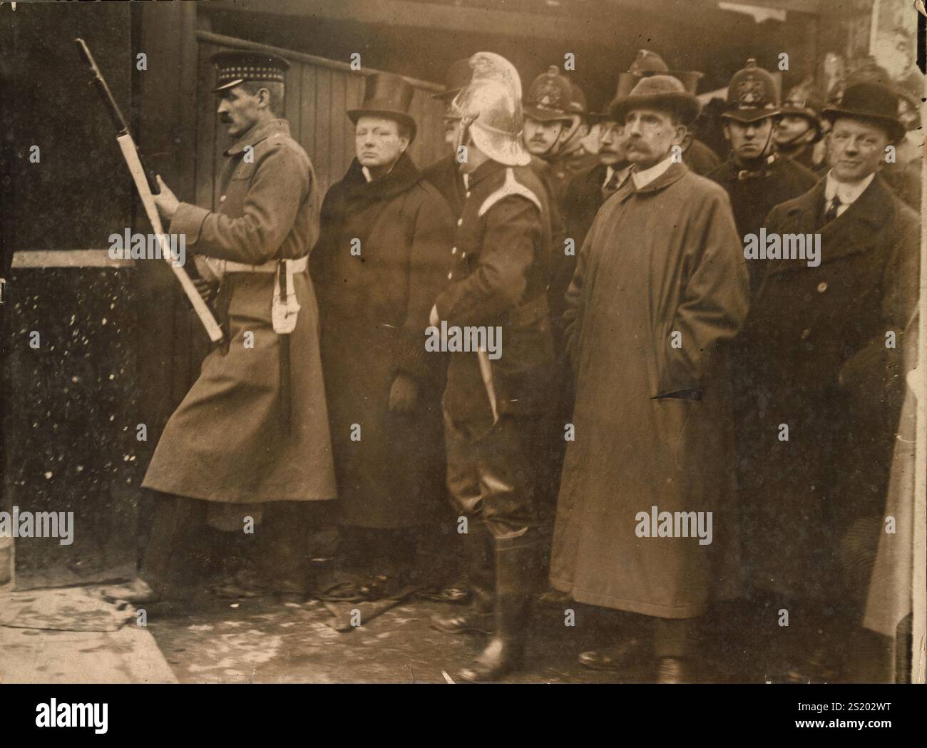Archive Photograph The Siege of Sidney Street London 1911: "The home ...