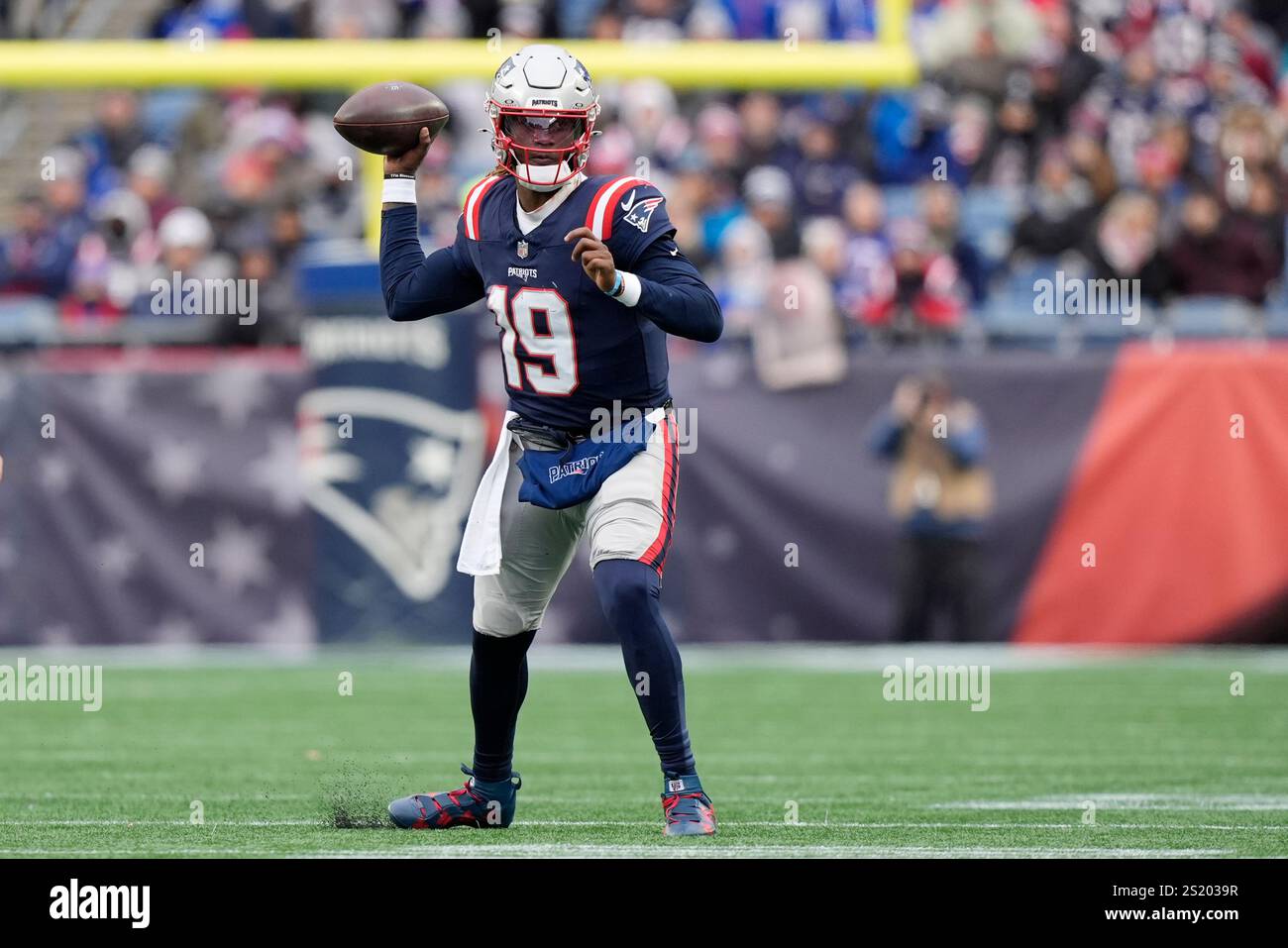 New England Patriots quarterback Joe Milton III (19) throws during the ...