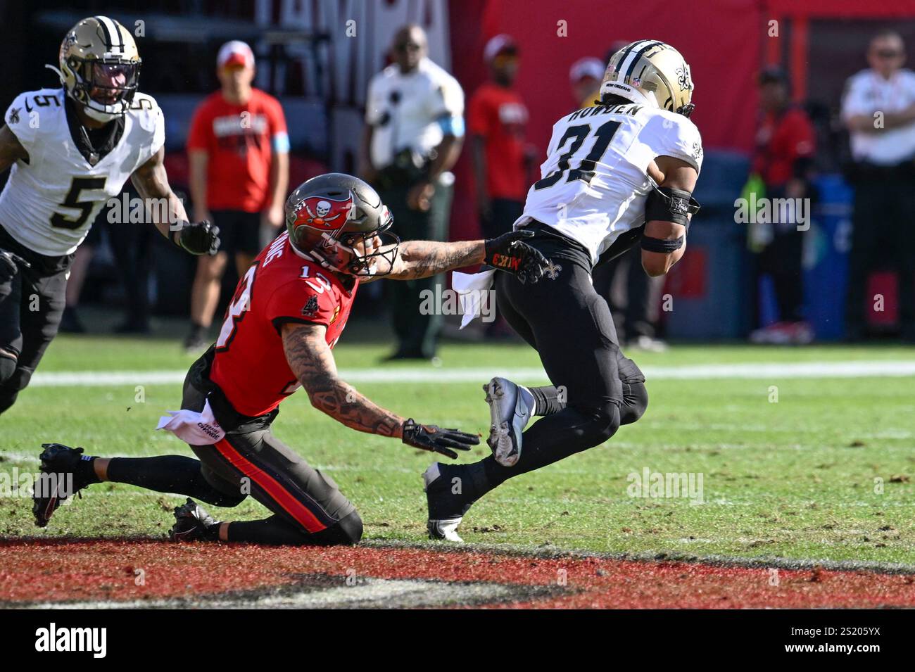 New Orleans Saints safety Jordan Howden (31) intercepts a deflected ...