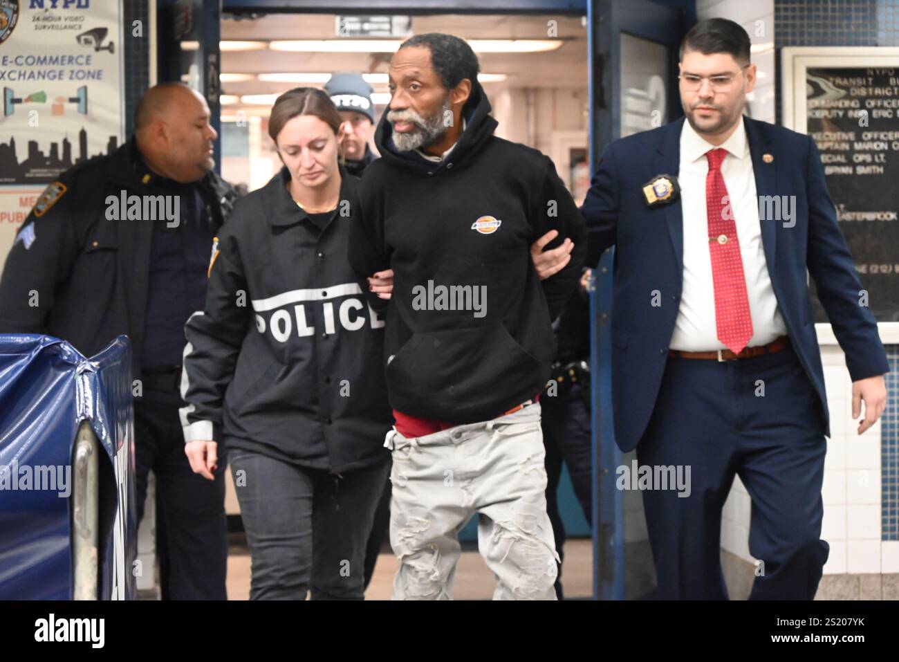 Tribeca, Manhattan, New York, Deer. 5th Jan, 2025. (new) 52-year-old ...