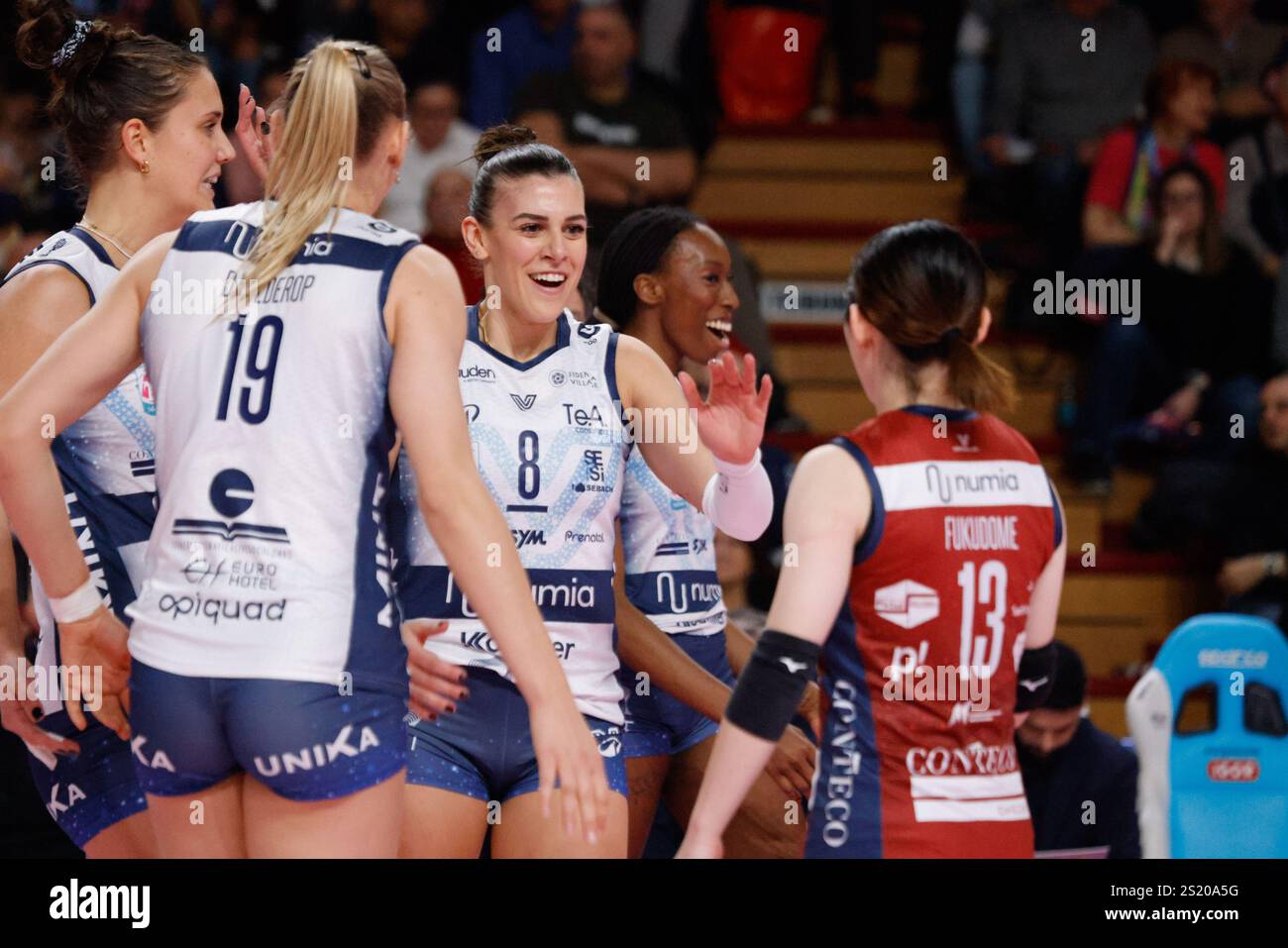 Novara, Italy. 05th Jan, 2025. Happines Vero Volley Milano during Igor ...