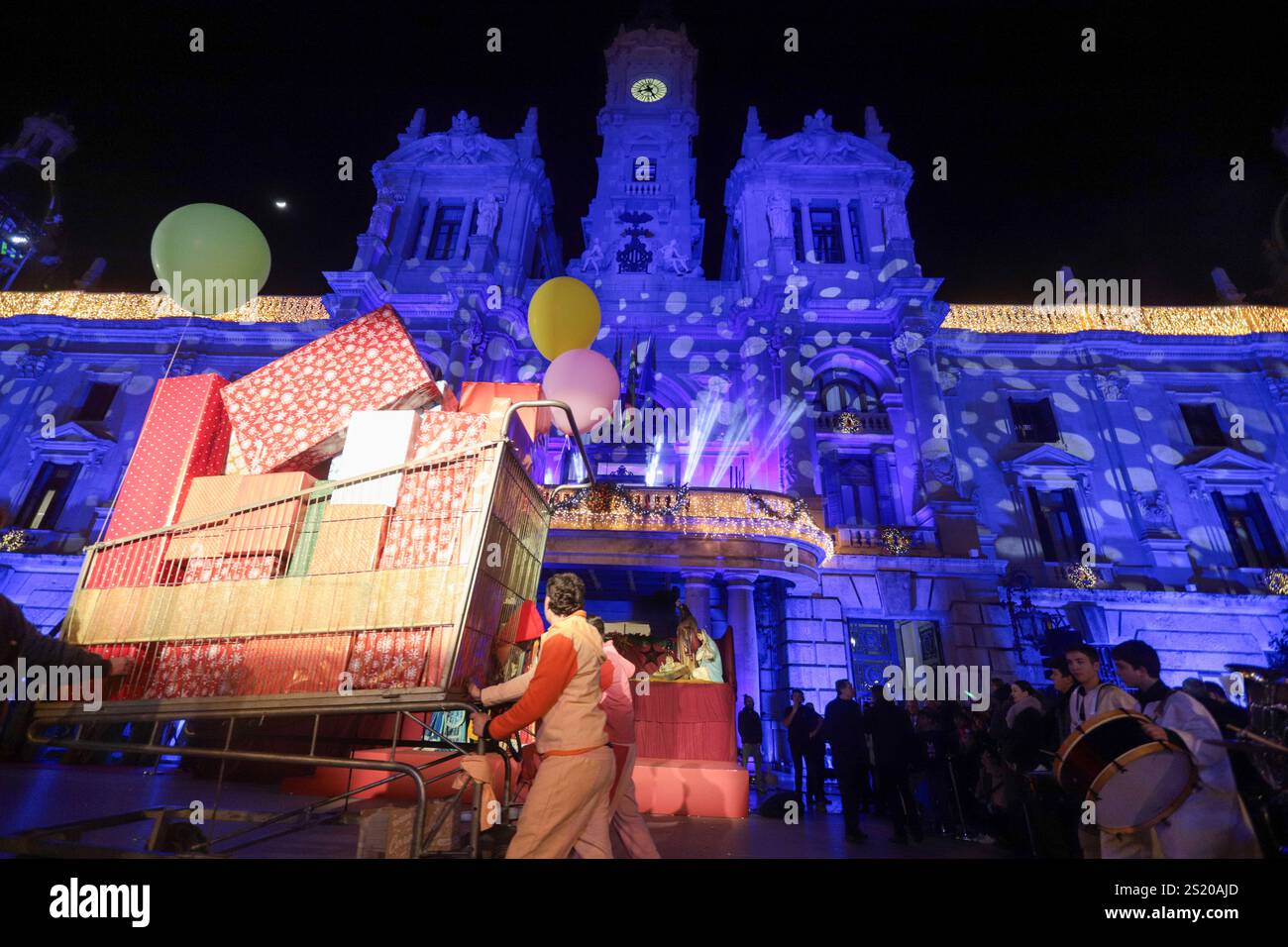Valencia, Spain, January 5th, 2024. The Cabalgata de Reyes (Three Kings ...