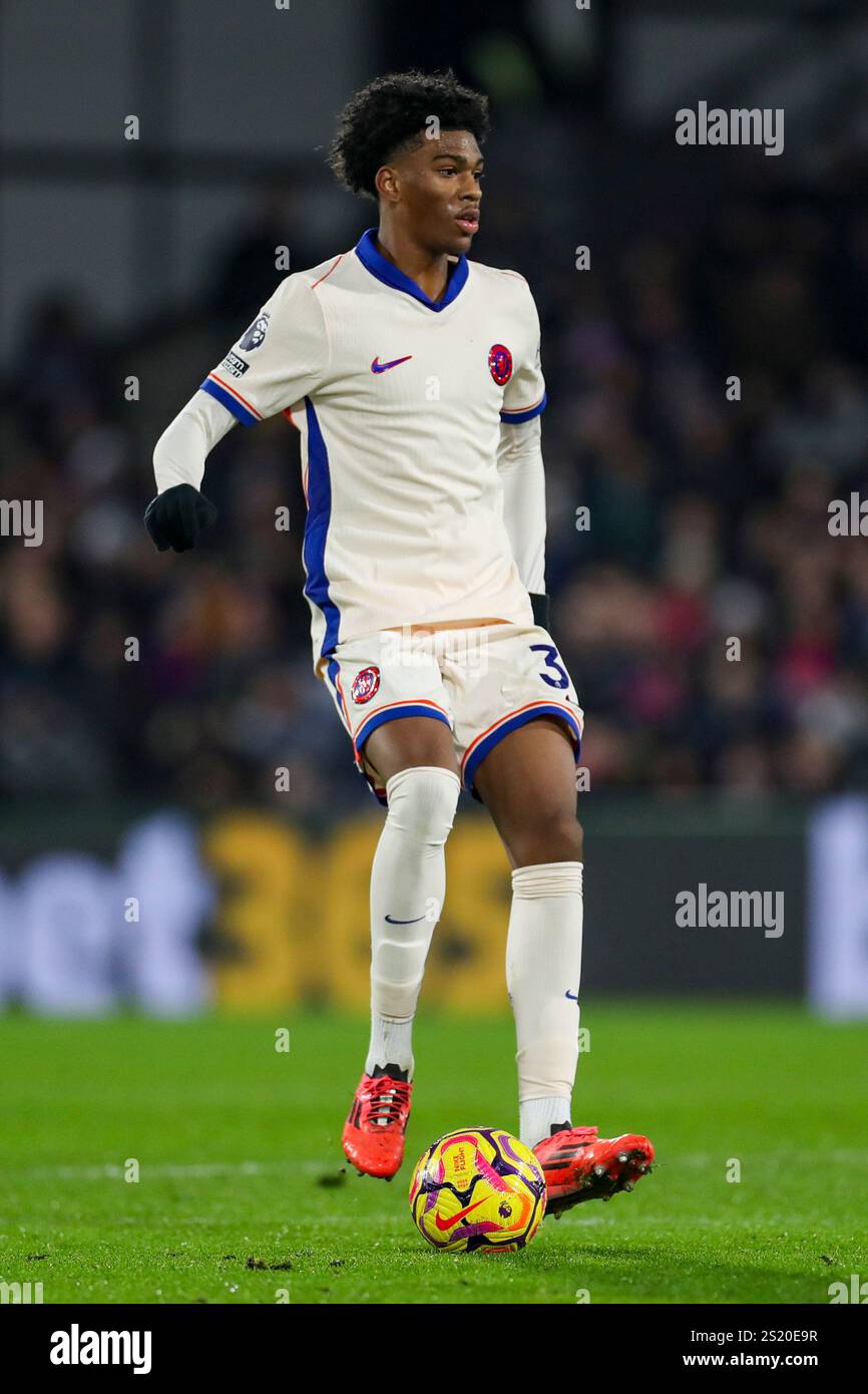 London, UK. 04th Jan, 2025. Chelsea defender Josh-Kofi Acheampong (34 ...