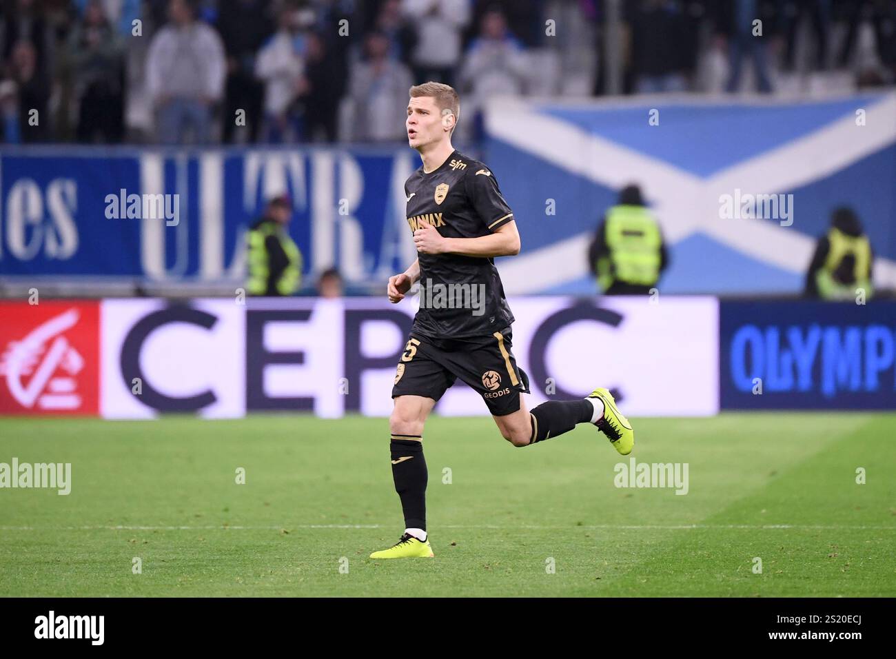 Marseille, France. 05th Jan, 2025. 25 Alois CONFAIS (hac) during the ...