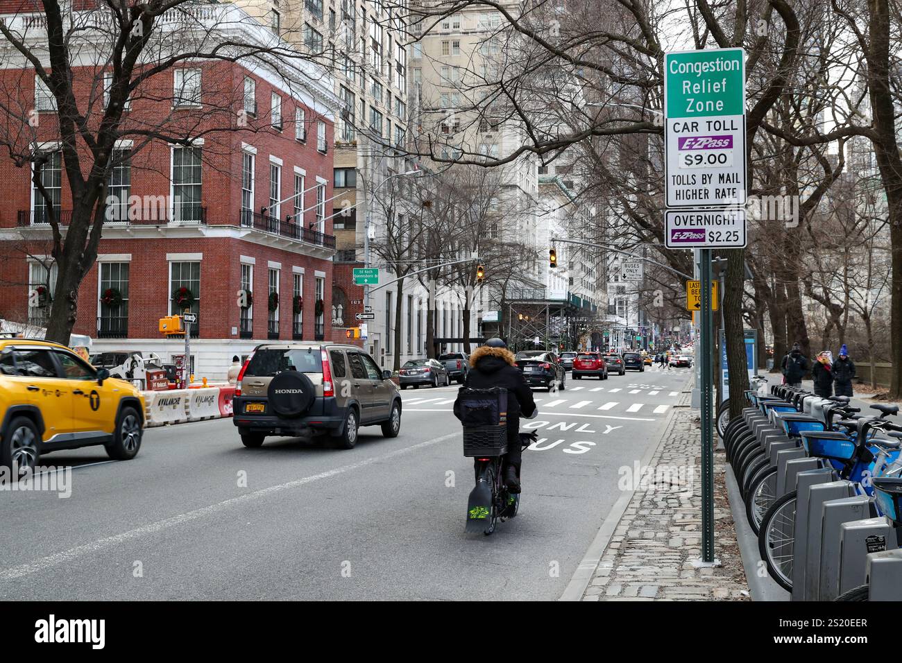 Traffic travels south on Fifth Avenue into New York City's Congestion ...