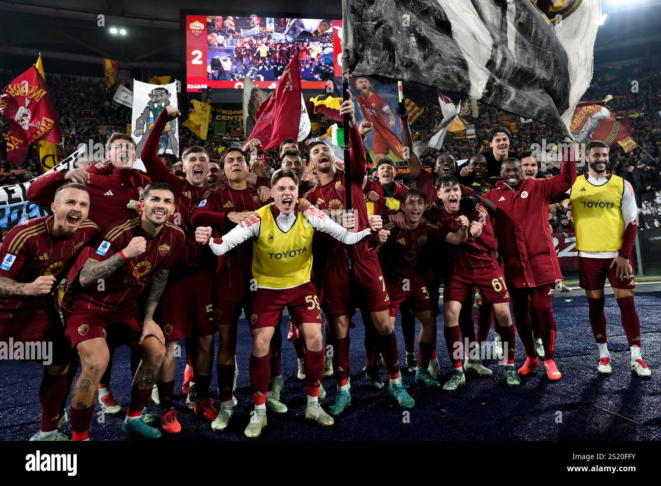 Rome, Italy. 05th Jan, 2025. AS Roma players celebrate at the end of ...