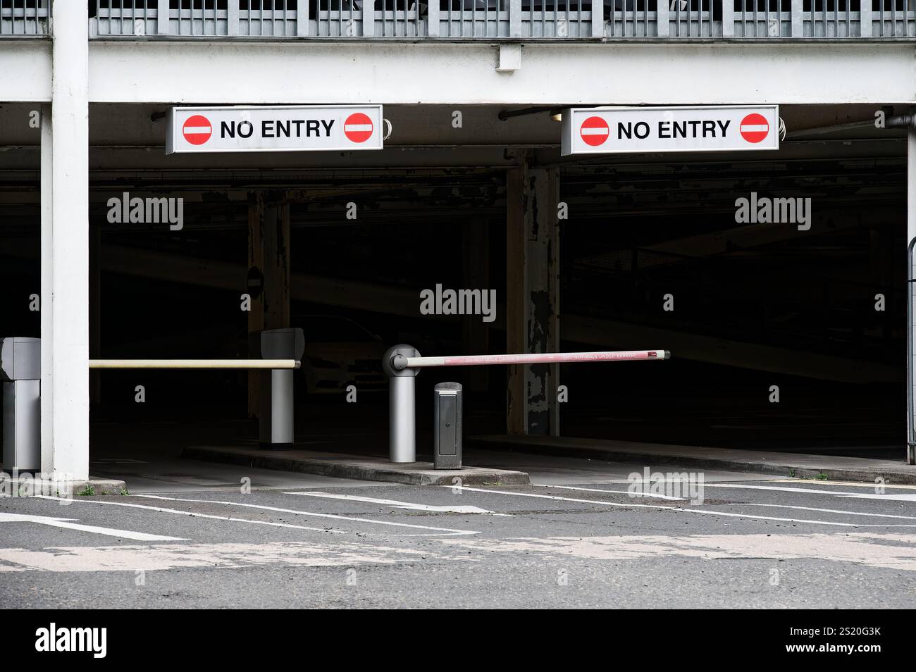 Large multi storey car hi-res stock photography and images - Alamy