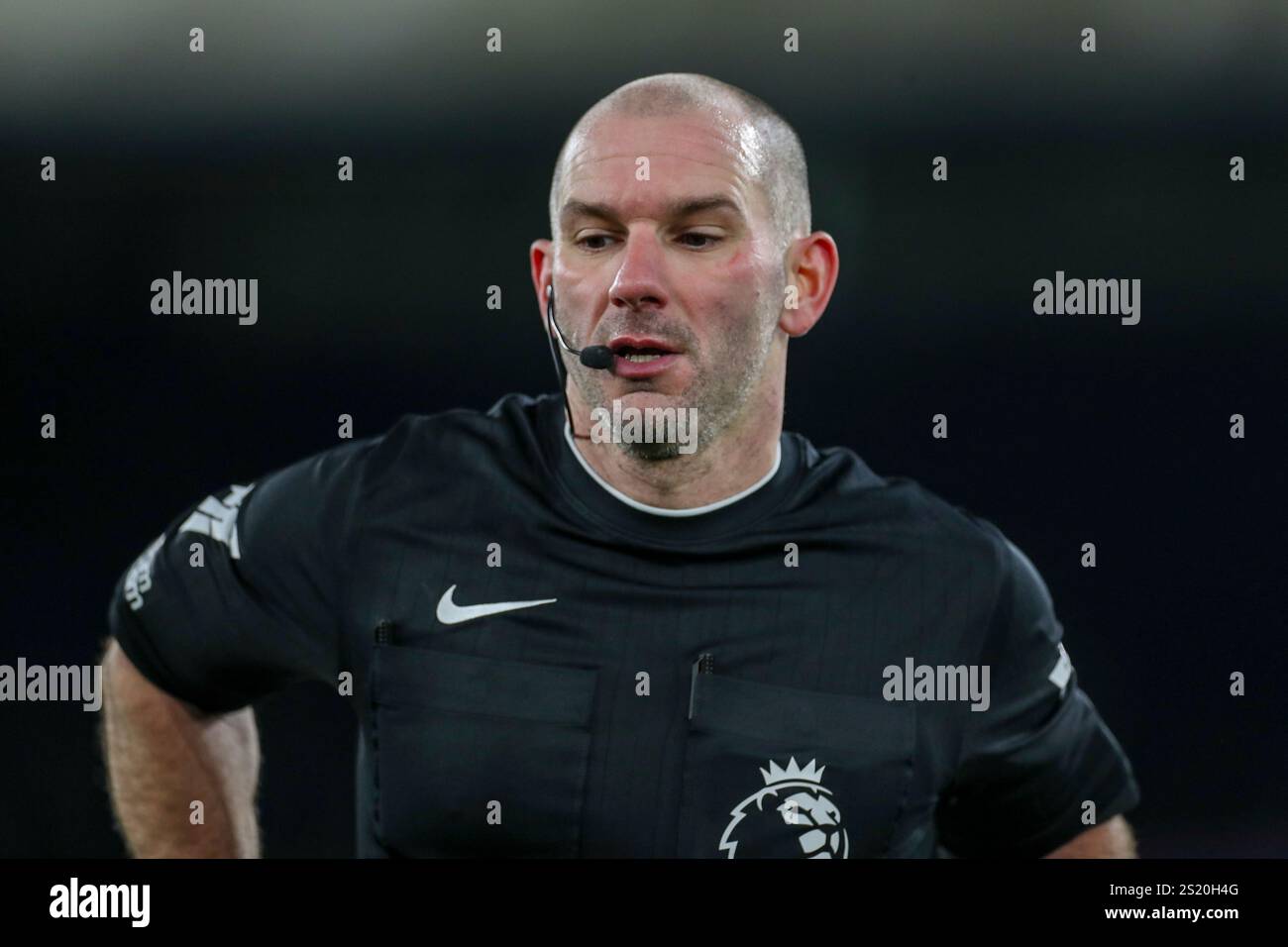 London, UK. 04th Jan, 2025. Referee Tim Robinson during the Crystal ...