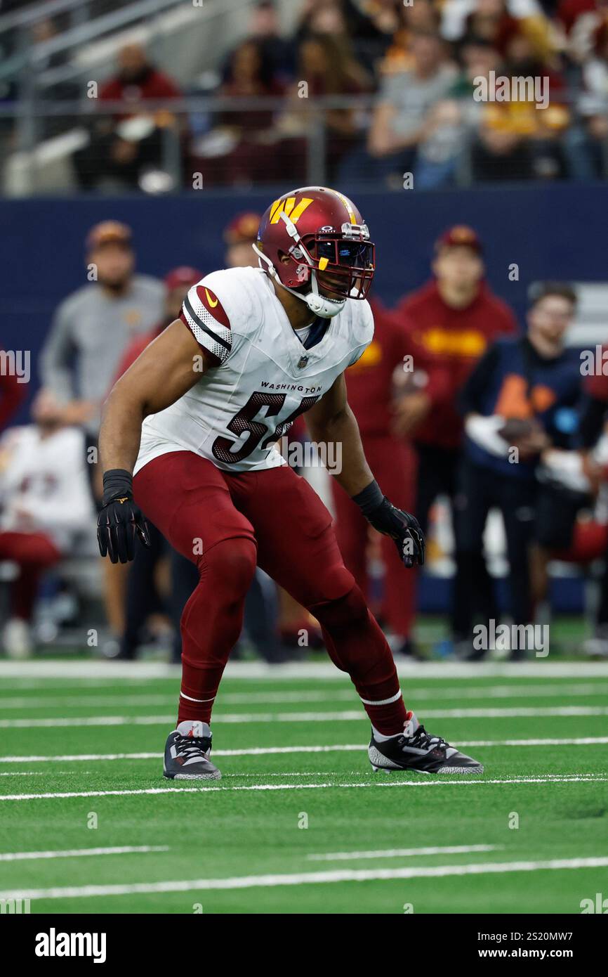 Washington Commanders linebacker Bobby Wagner (54) looks to defend ...