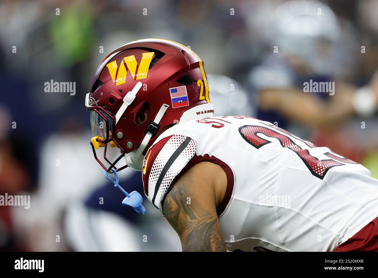 Washington Commanders defensive back Benjamin St.-Juste (25) with the ...