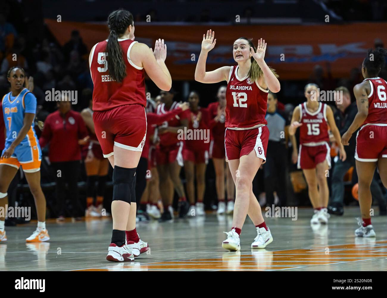 KNOXVILLE, TN - JANUARY 05: Oklahoma Sooners guard Payton Verhulst (12 ...