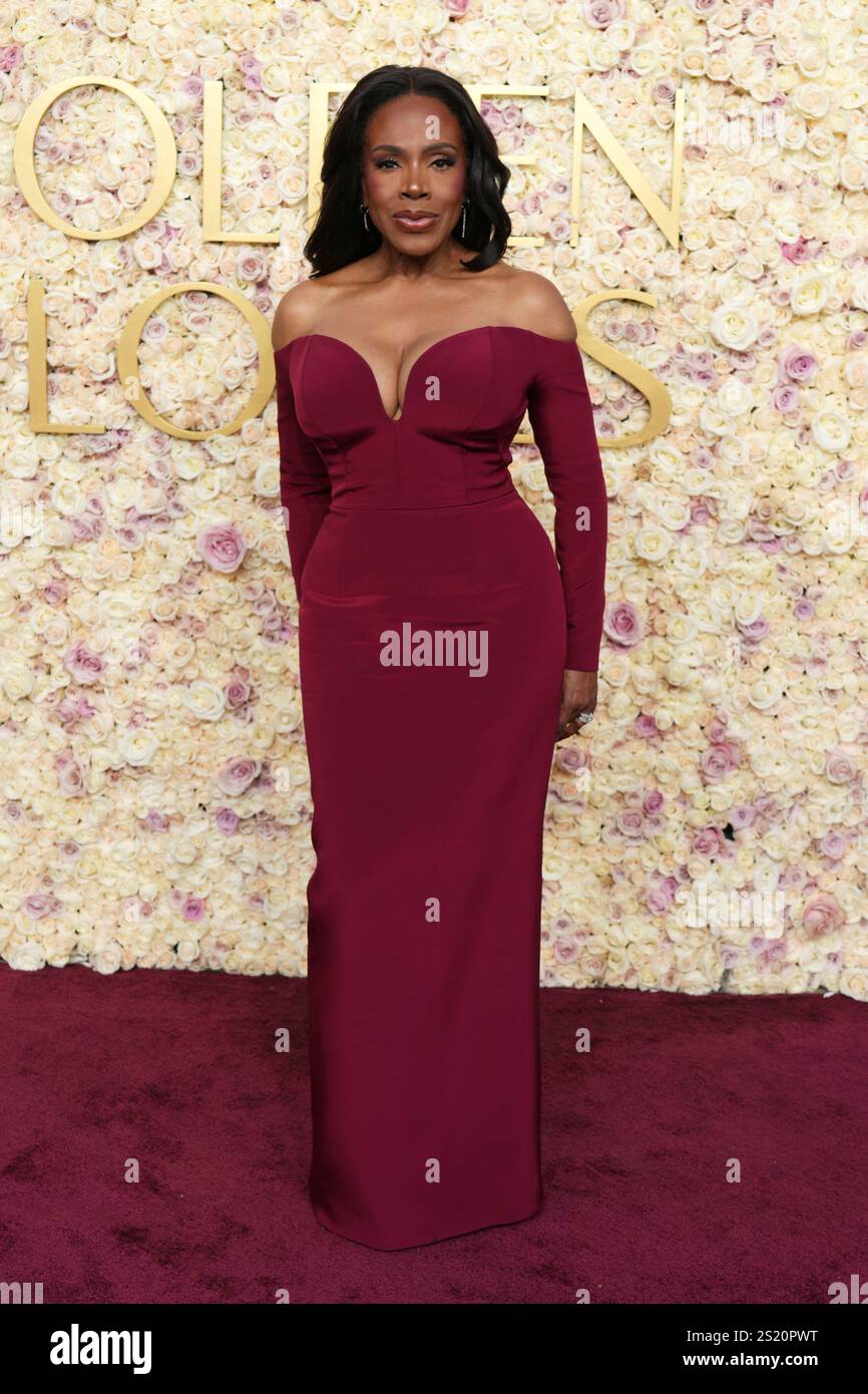 Sheryl Lee Ralph arrives at the 82nd Golden Globes on Sunday, Jan. 5 ...