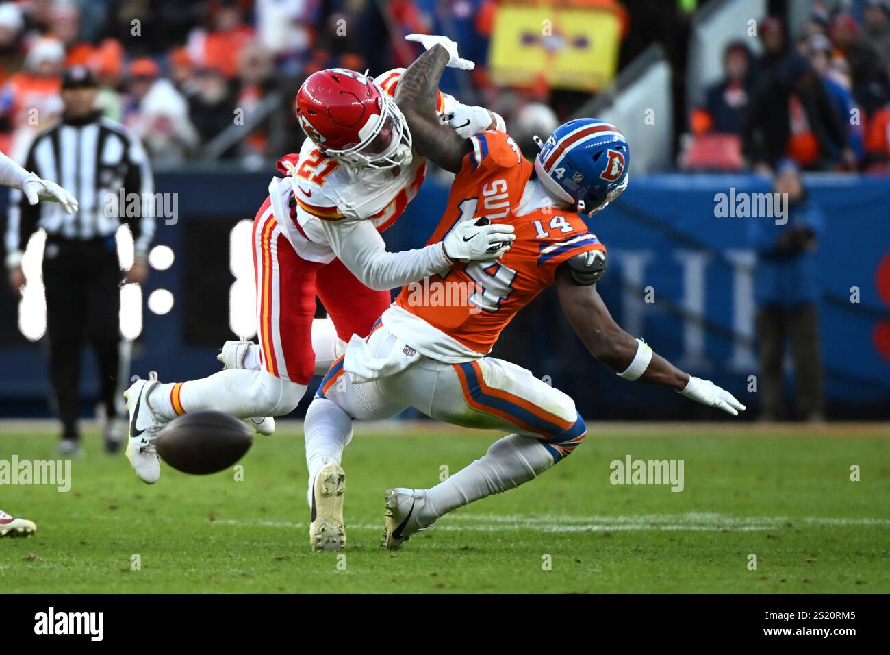 Kansas City Chiefs defensive back Jaden Hicks (21) breaks up a pass ...