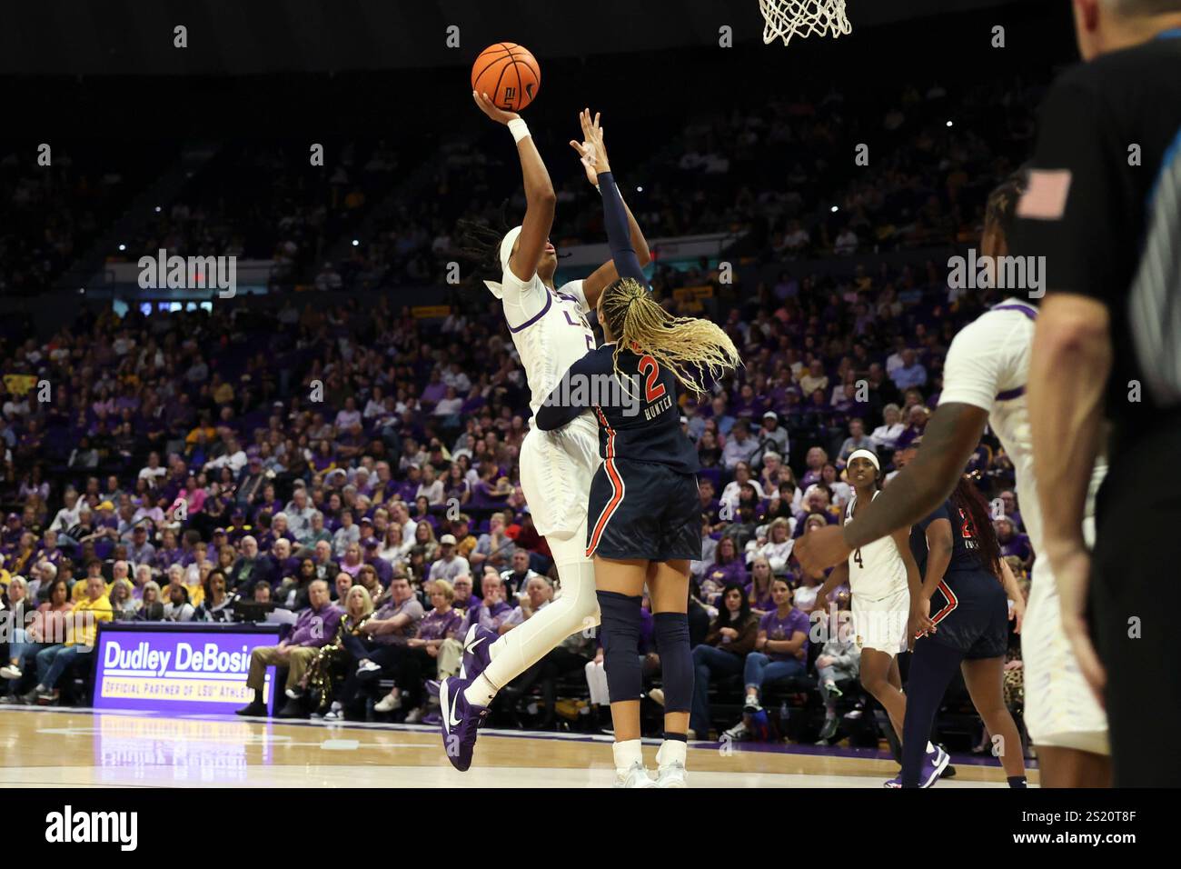 Baton Rouge, United States. 05th Jan, 2025. LSU Lady Tigers forward Sa ...