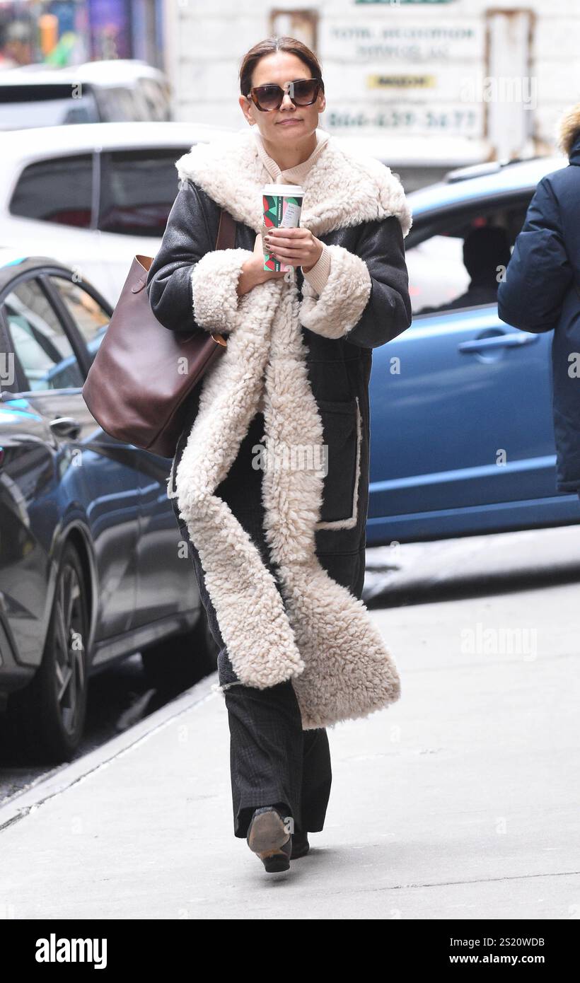 Katie Holmes out and about in NYC Featuring: Katie Holmes Where: NYC ...