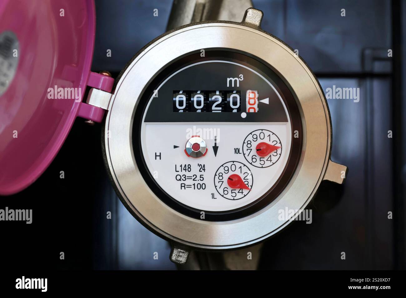 Close up of gauge for water consumption, A water meter in the grounds ...