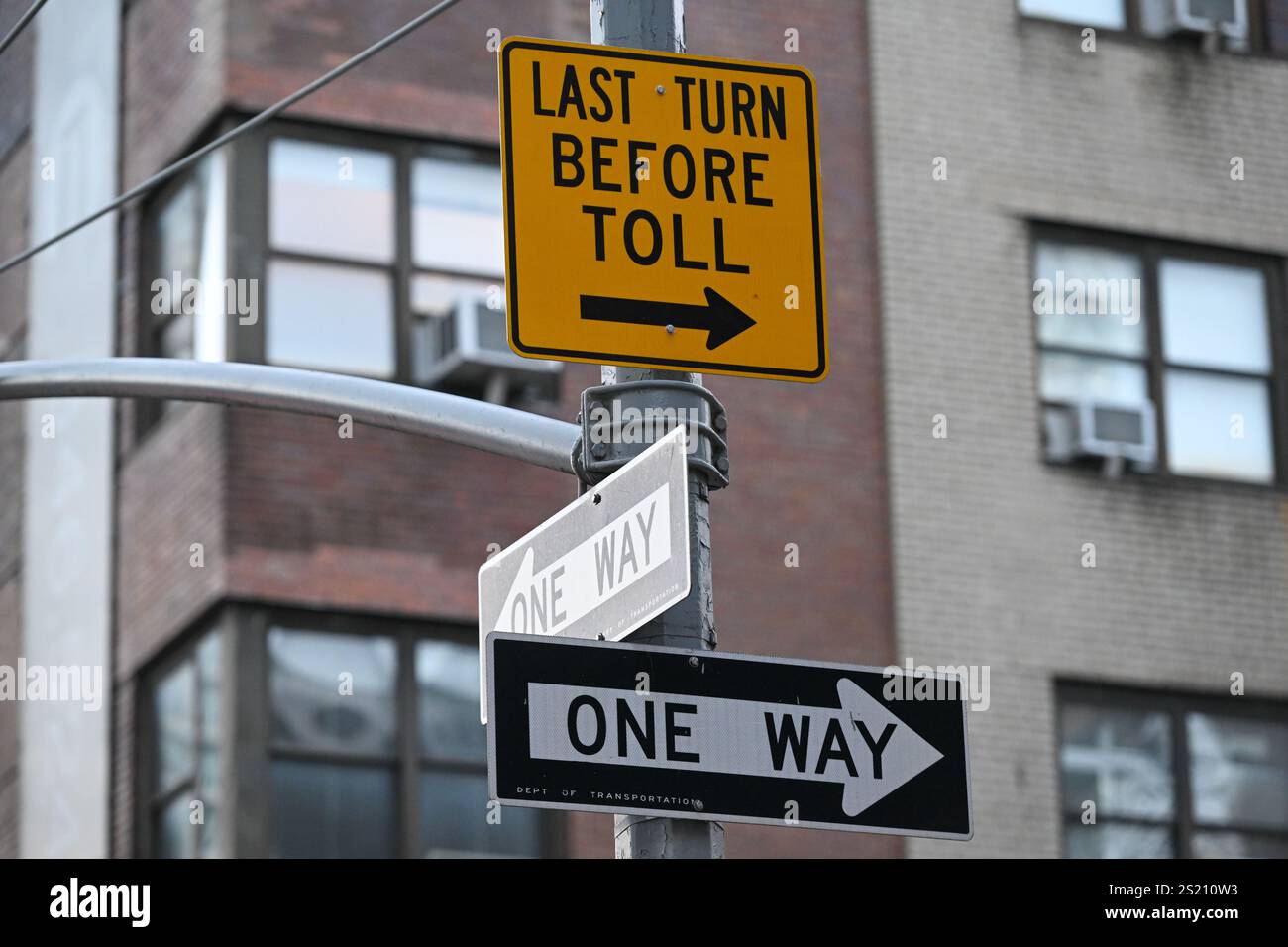 Congestion Relief Zone signage on Second Avenue as congestion pricing ...