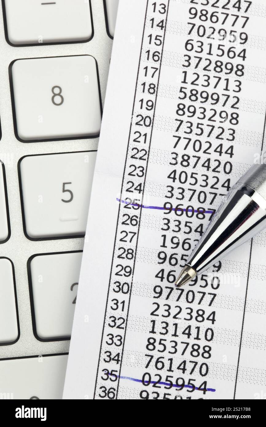 A TAN LIste for online banking and a keyboard for Computer Austria ...