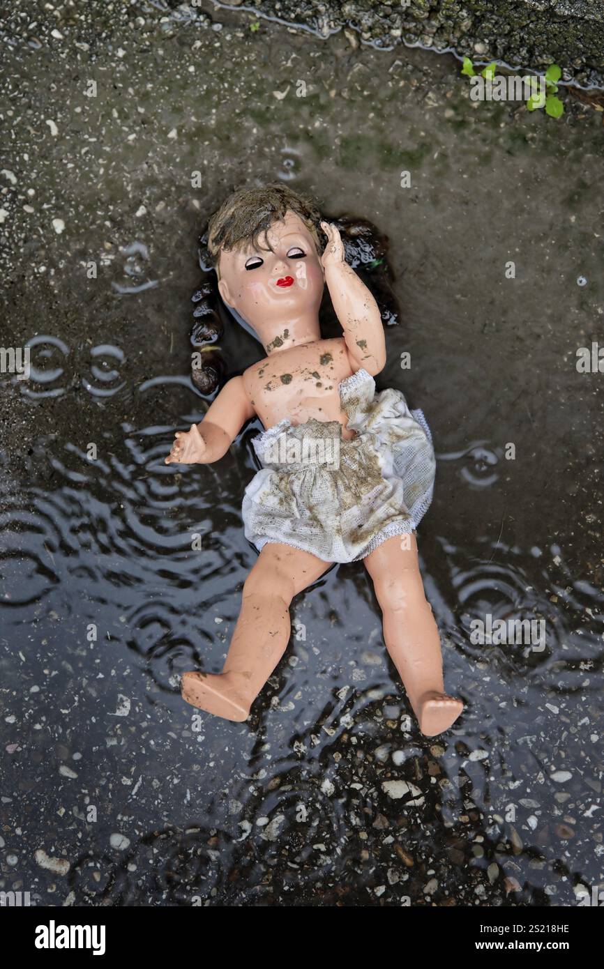 Symbol of maltreatment and abuse of children Stock Photo - Alamy