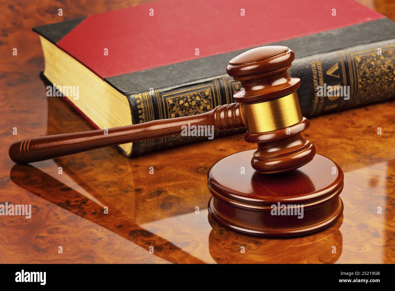 The gavel of a judge in court. Lying on a desk. Austria Stock Photo - Alamy