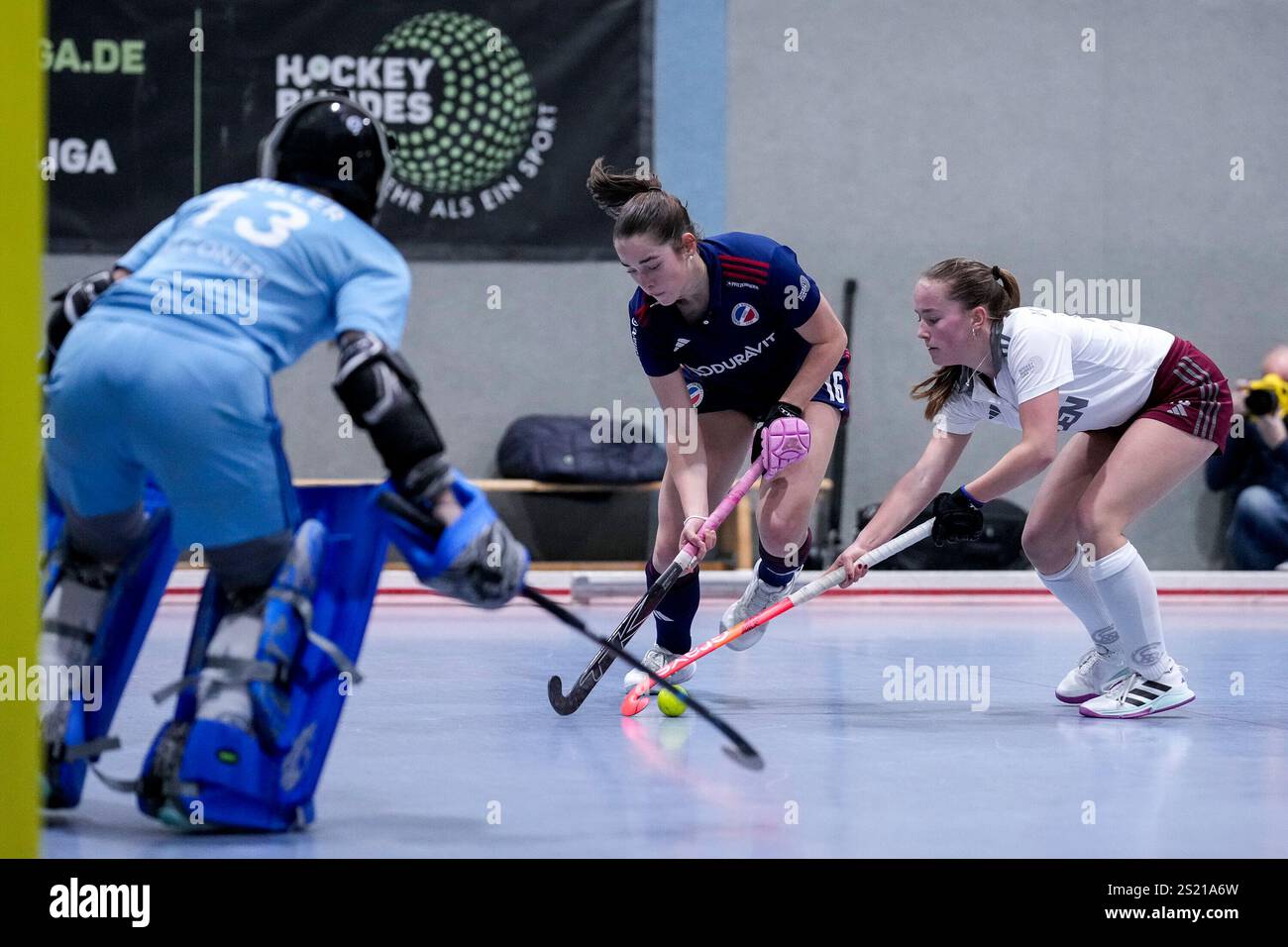 v.li.: Selina Müller (Torwart, Torhüterin, MSC, 13), Alexine Matthysen ...