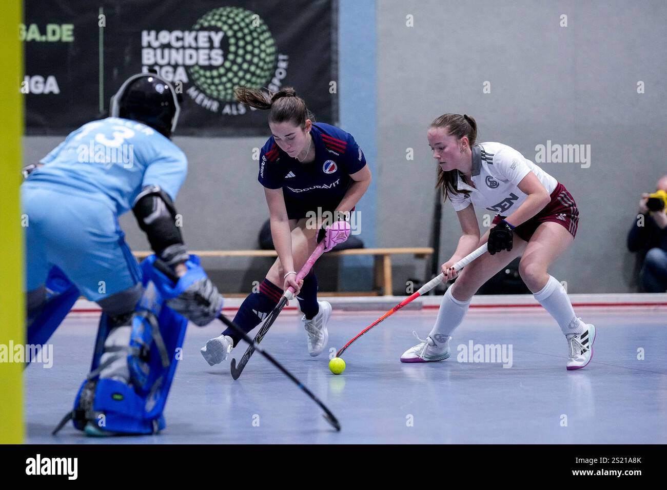 v.li.: Selina Müller (Torwart, Torhüterin, MSC, 13), Alexine Matthysen ...