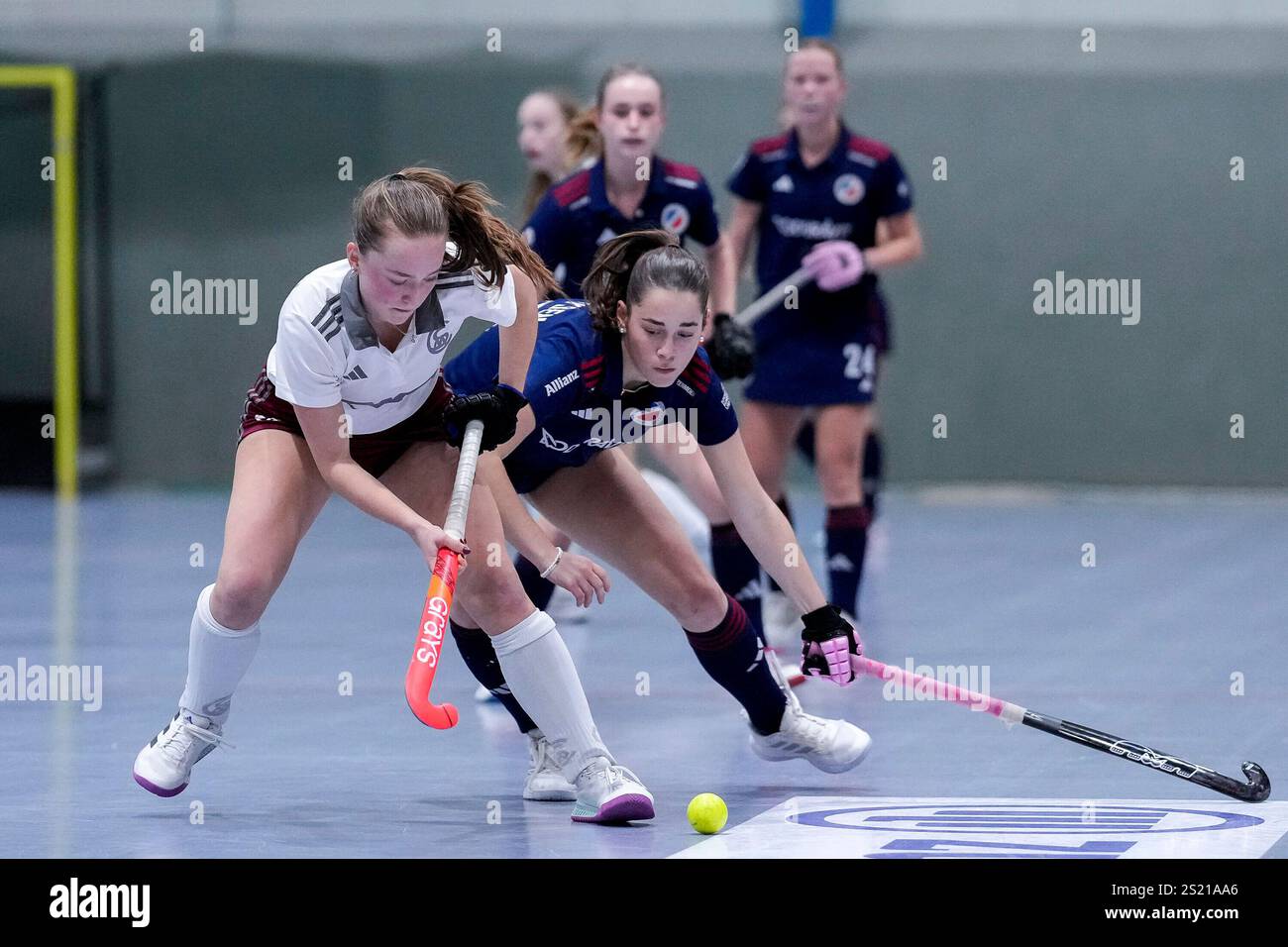 Mannheim, Deutschland. 05th Jan, 2025. v.li.: Emma Knörndel (MSC, 24 ...