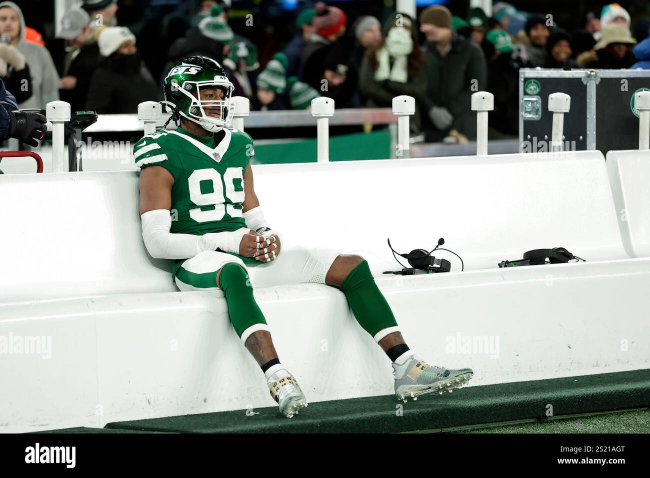 New York Jets defensive end Will McDonald IV (99) reacts after an NFL ...
