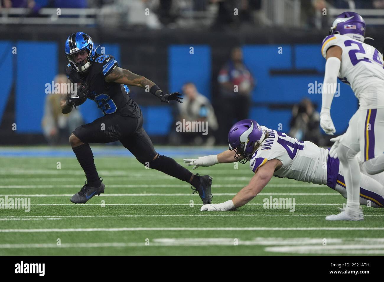 Detroit Lions running back Jahmyr Gibbs (26) runs against the Minnesota ...