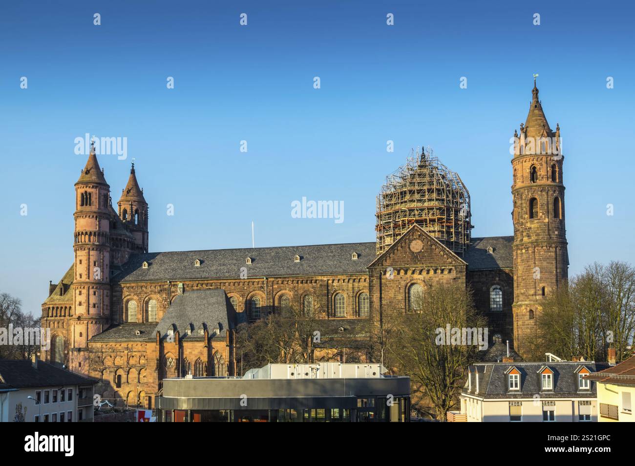 The cathedral in Worms is one of the great historical buildings of the ...