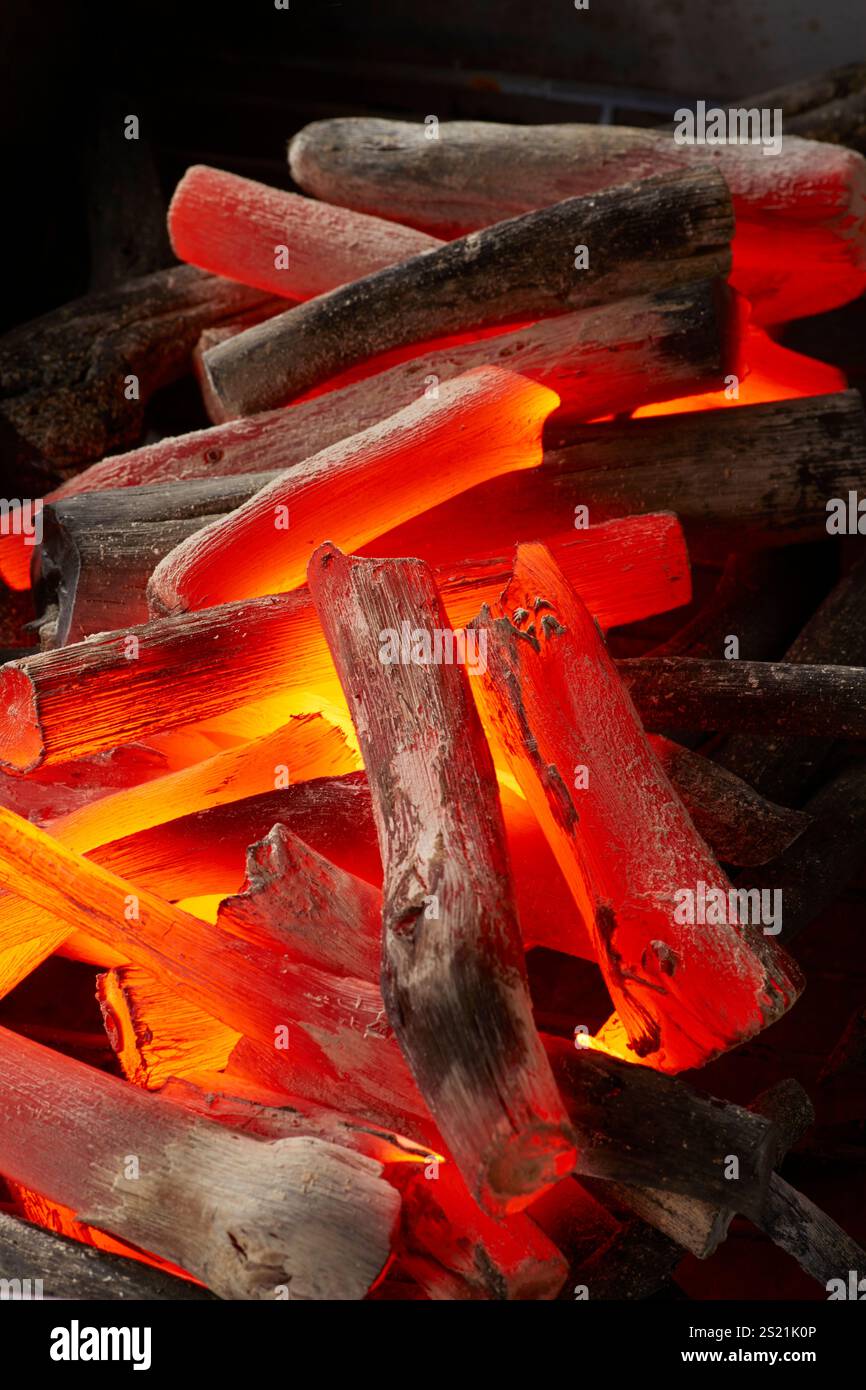 Burning charcoal fire (Kishu-binchotan Stock Photo - Alamy