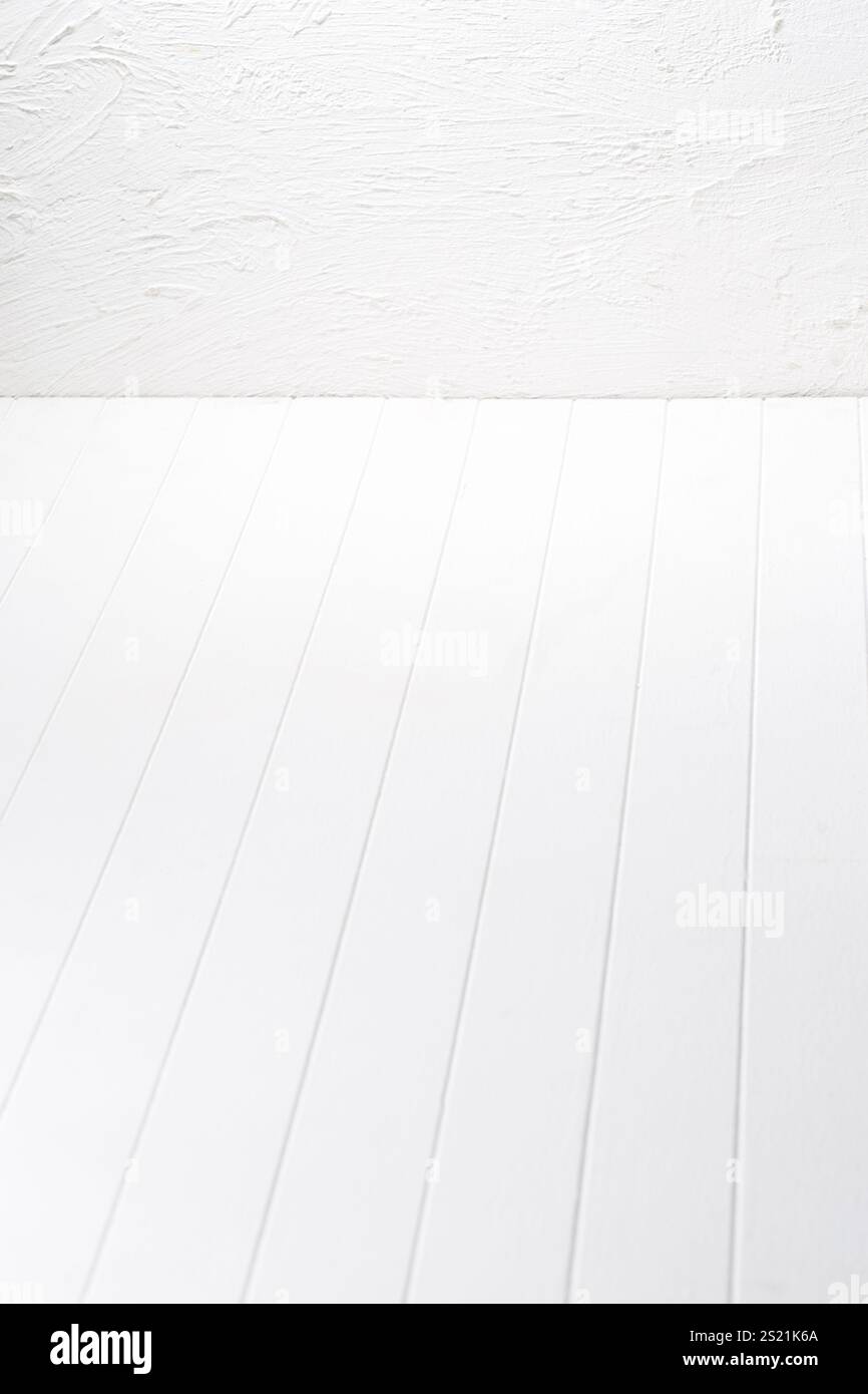 White plank floor - white walls - empty room Stock Photo - Alamy