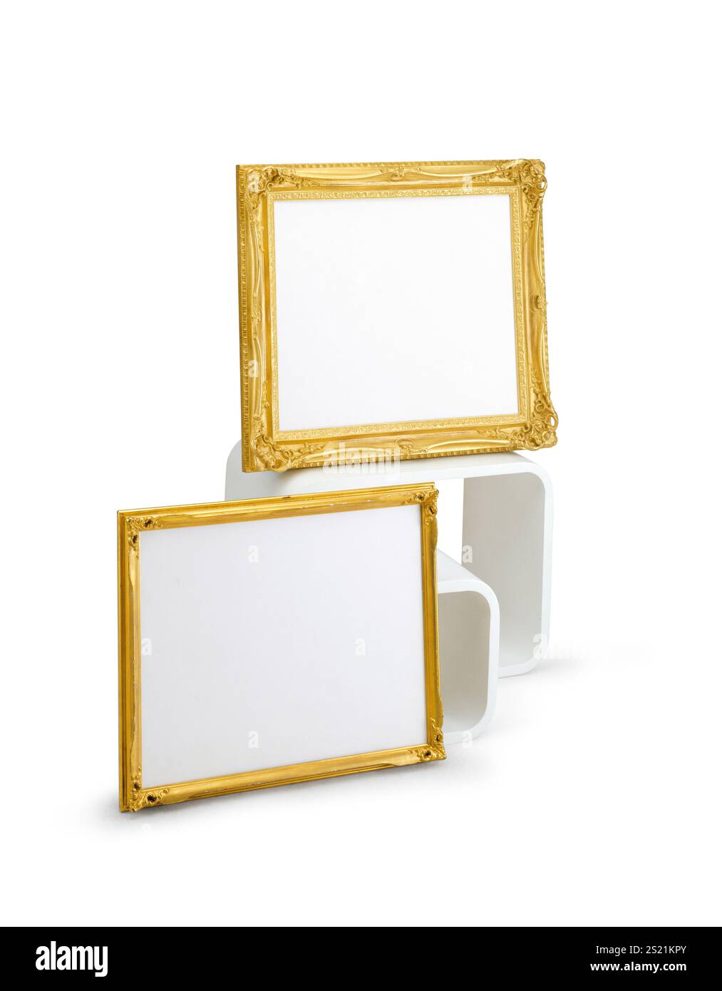 Portrait in gold frame hi-res stock photography and images - Alamy