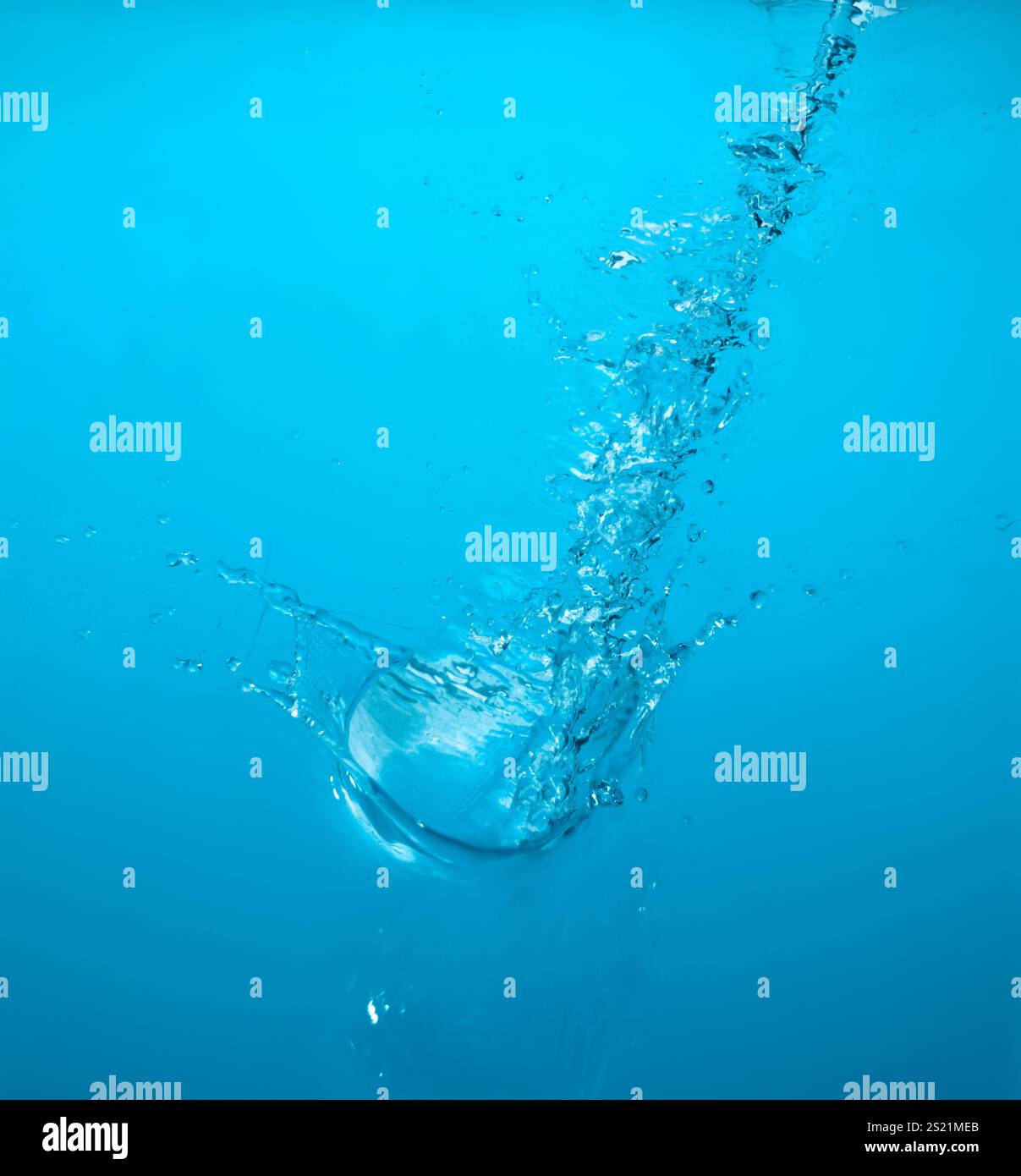 Path object through water hi-res stock photography and images - Alamy