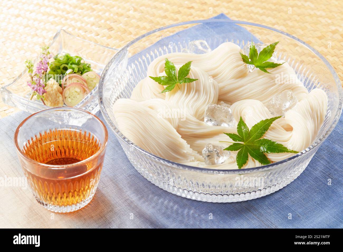 Somen (Japanese fine noodles Stock Photo - Alamy