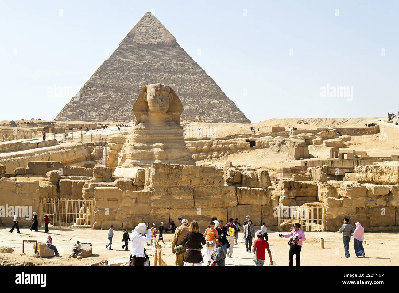 Highlight of a trip through Egypt: The Shpinx of Giza with the Chephren ...