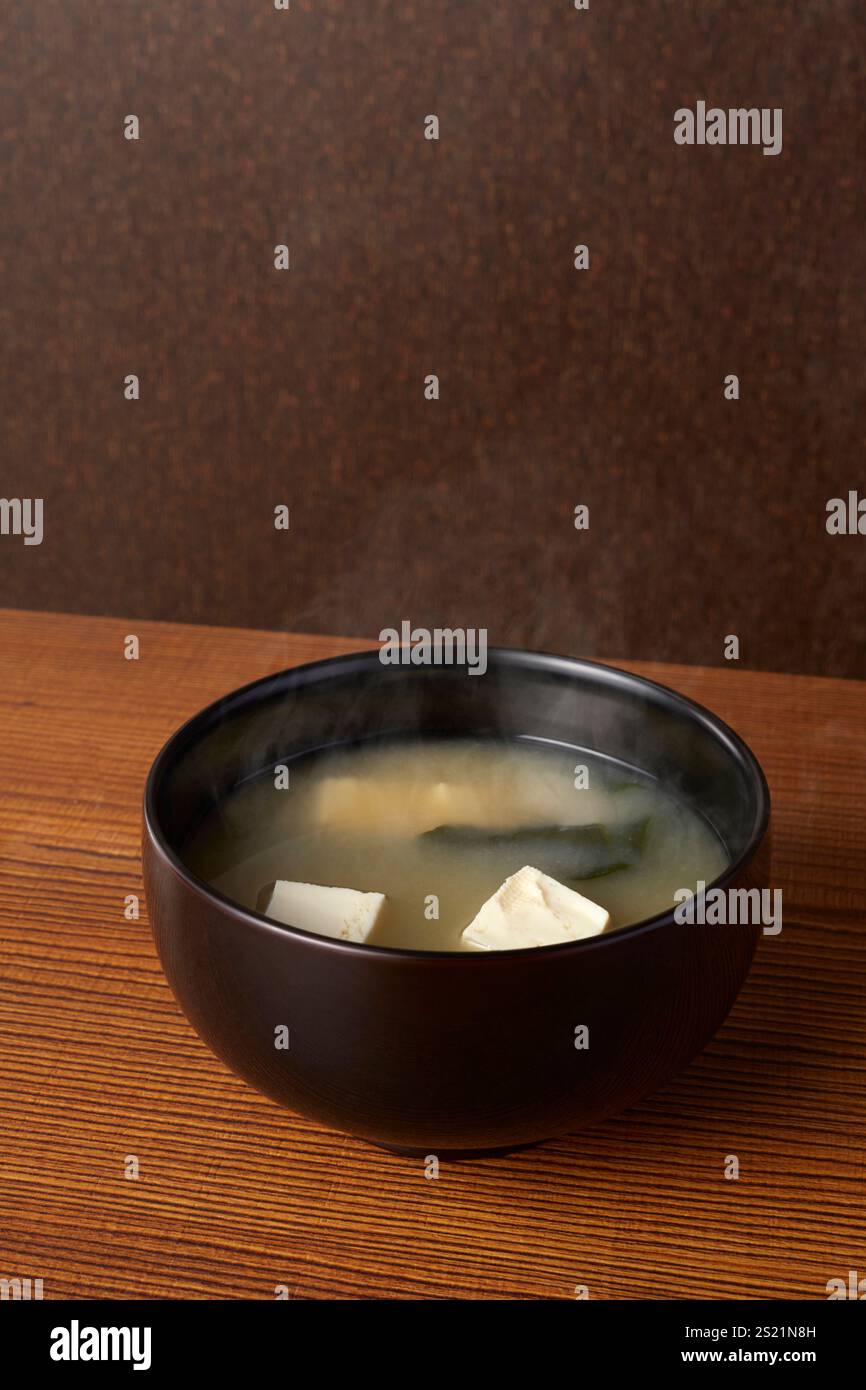 Miso soup with tofu and wakame seaweed Stock Photo - Alamy