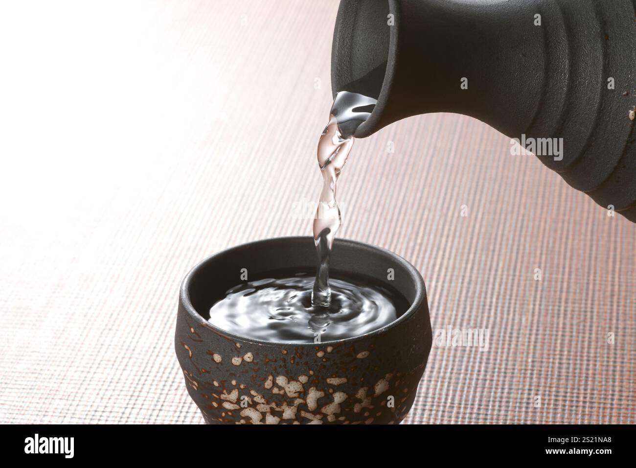 Japanese traditional sake cup hi-res stock photography and images - Alamy