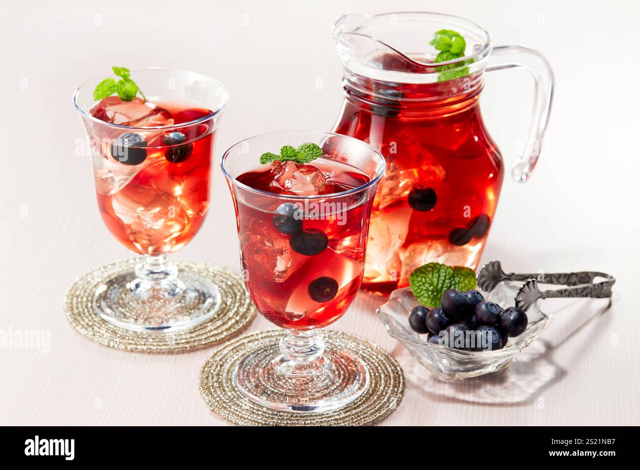 Iced blueberry tea Stock Photo - Alamy