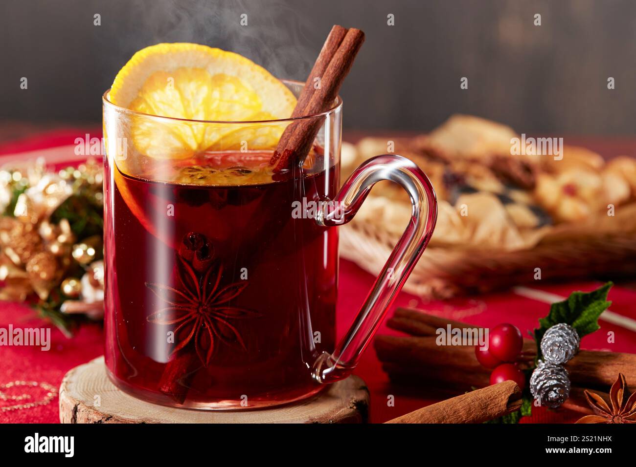 Hot chic hi-res stock photography and images - Alamy