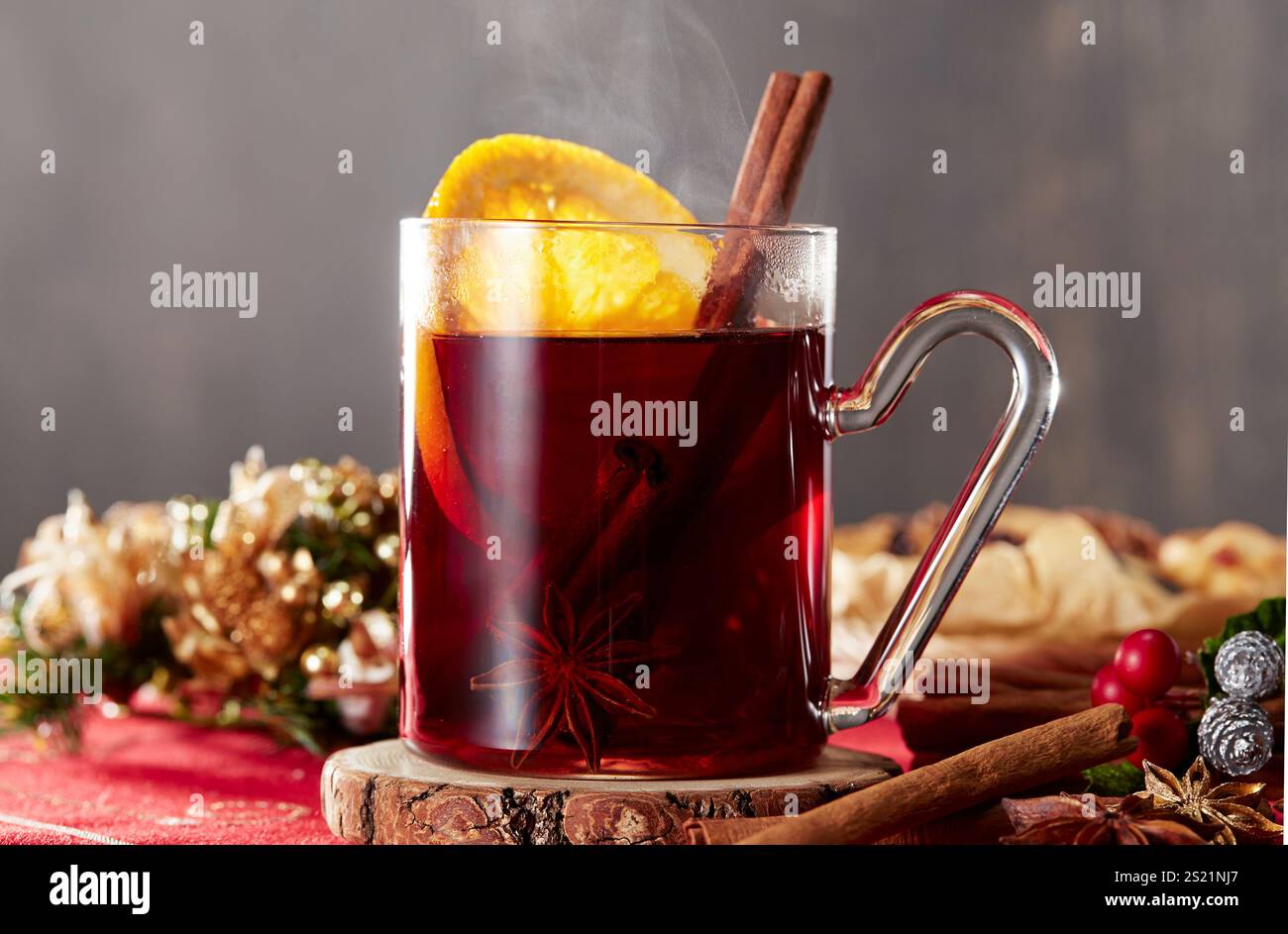 Hot chic hi-res stock photography and images - Alamy
