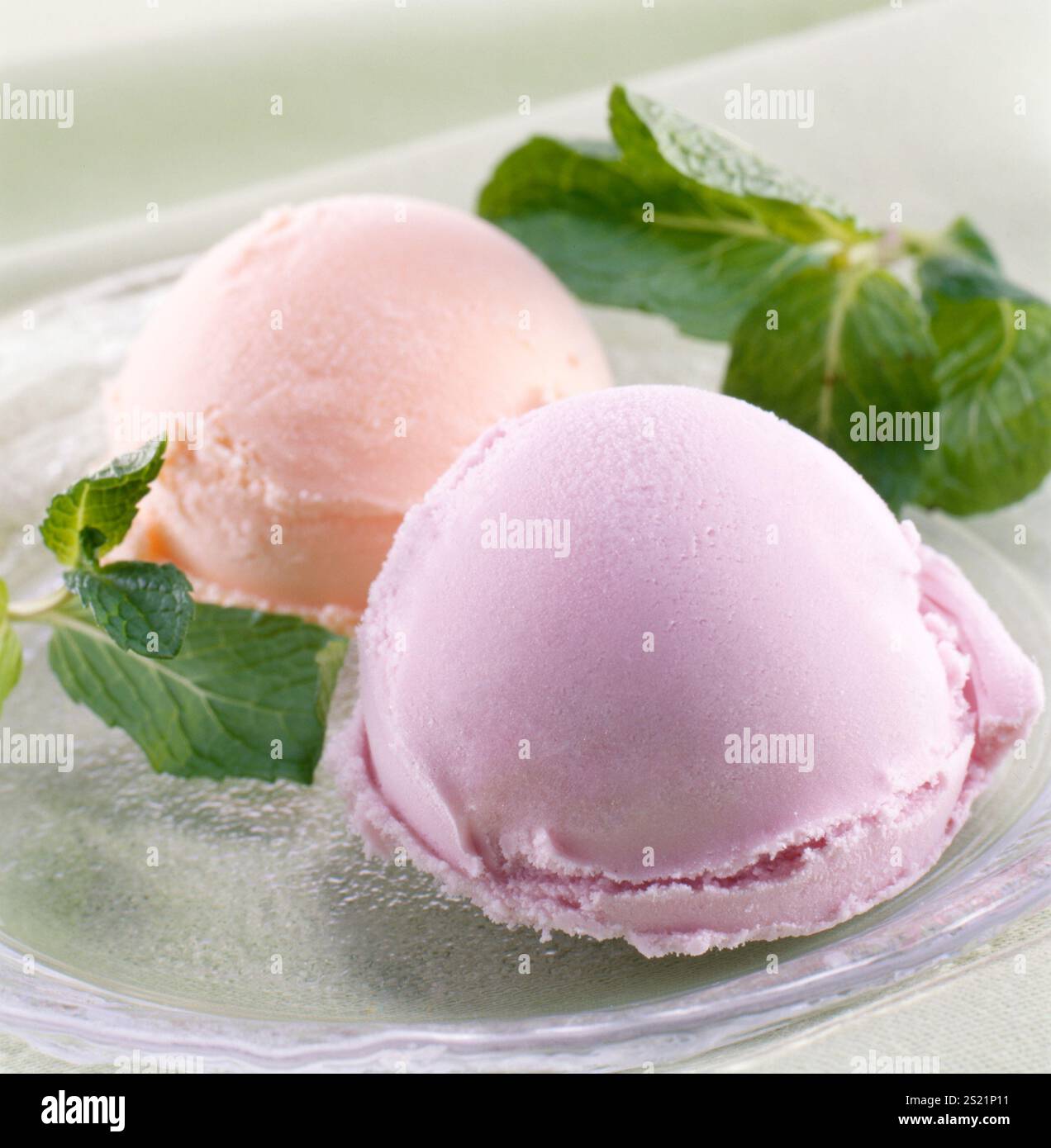 Sherbet sherbet Grapes and oranges Stock Photo - Alamy