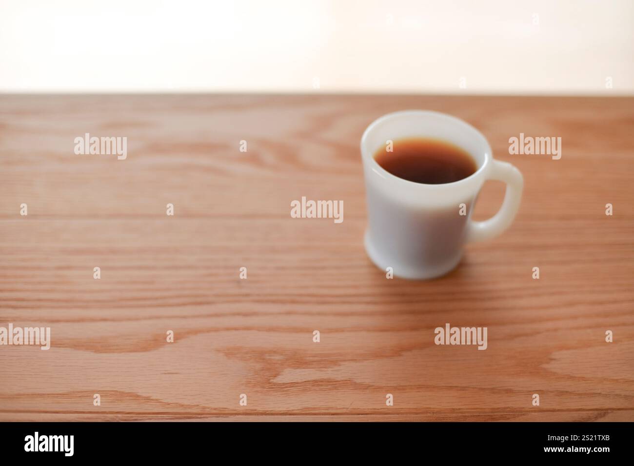Simple coffee cup and coffee picture Stock Photo - Alamy